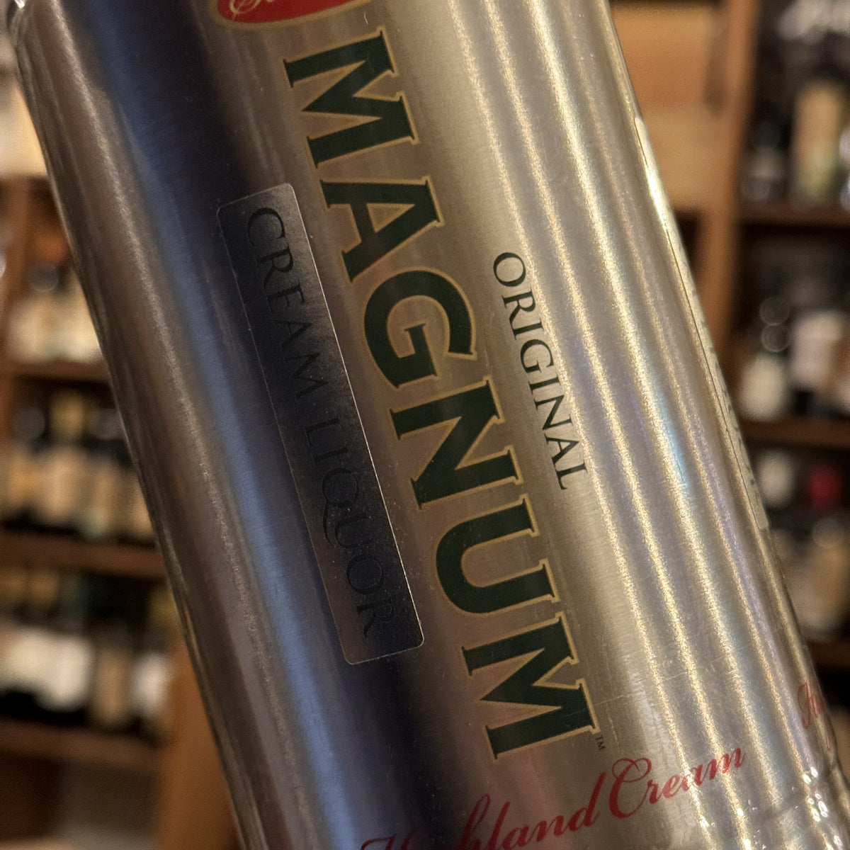 Magnum Cream Liqueur 70cl – St Andrews Wine Company Ltd